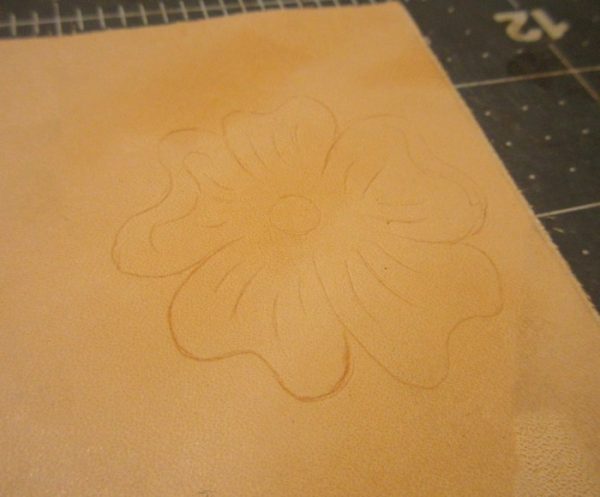 How To Carve Leather - Maze Leather