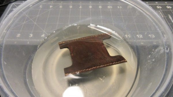 4 Ways To Wet Mold Leather - Maze Leather