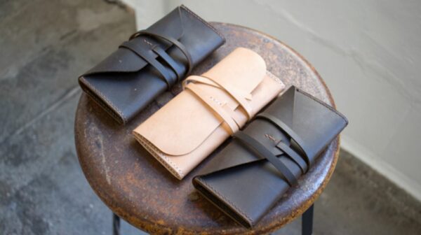 4 Ways To Wet Mold Leather - Maze Leather